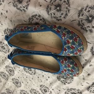 UGG | Shoes | Ugg Floral Flats Girls 4 Flowers Euc | Poshmark